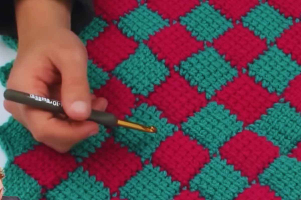 Learn How to Entrelac Crochet - Super Easy Way!