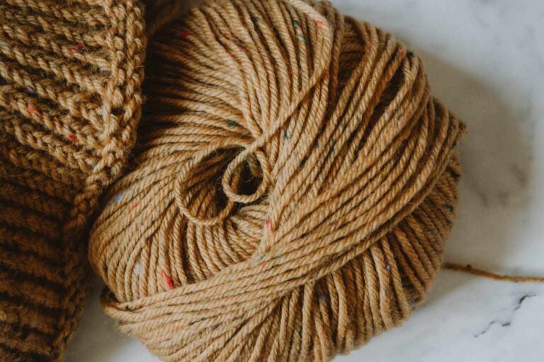 How to Roll Yarn into a Ball Really FAST and FUNNY!