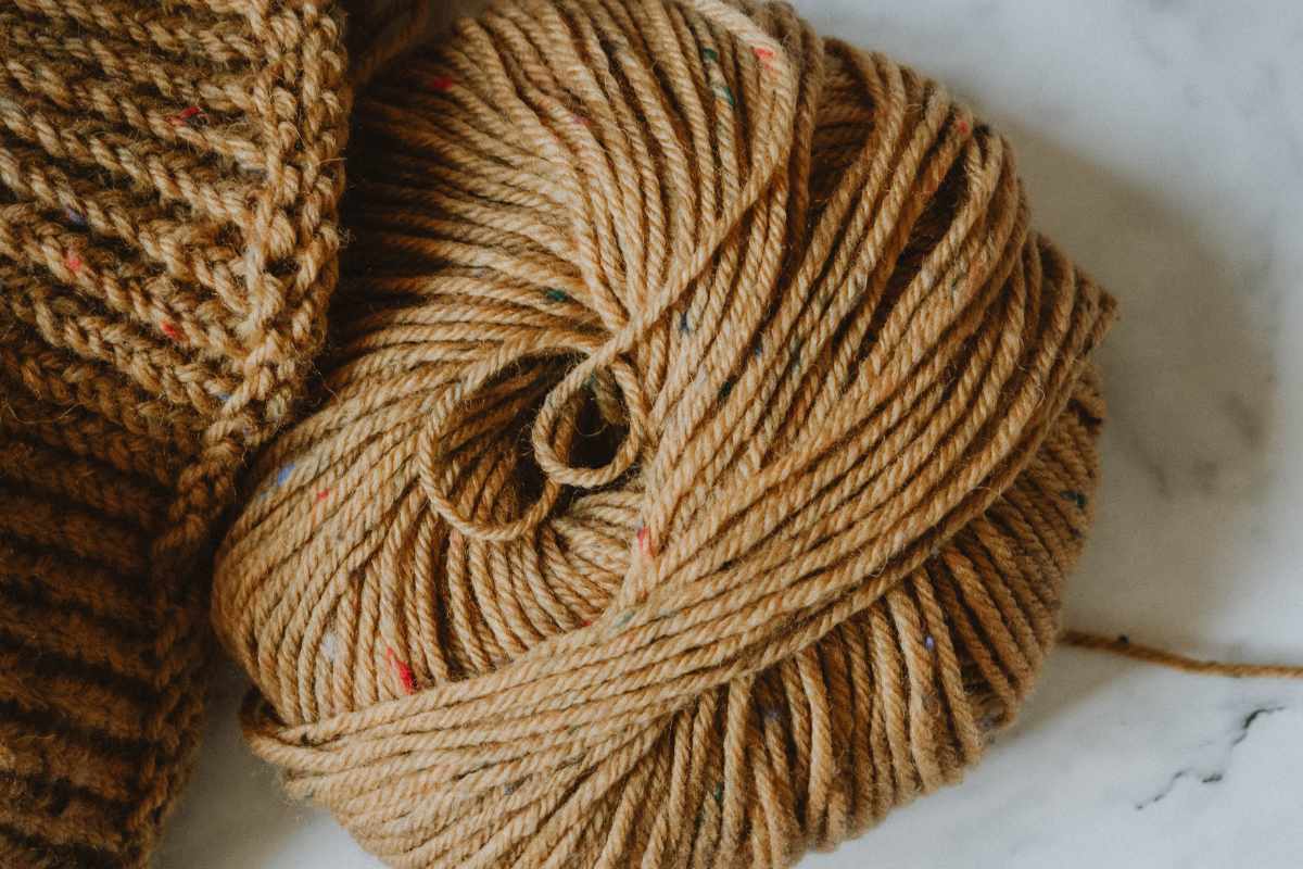 How to Roll Yarn into a Ball Really FAST and FUNNY!