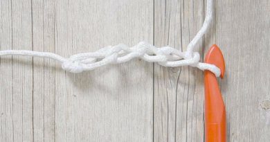 Create a gorgeous and durable rug crocheting with rope