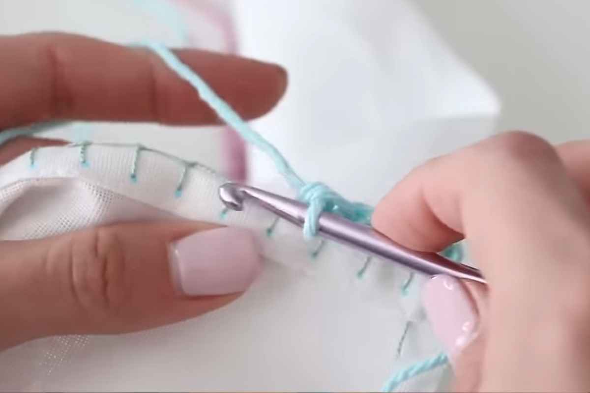 See how to crochet 3 beautiful edges to finish your project in style ...