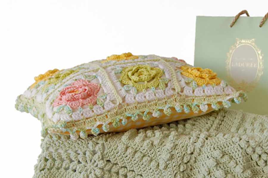The Most Beautiful Vintage Style Crochet Blanket Pattern