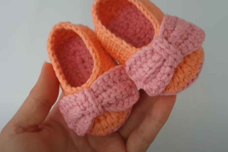 So Cute and Easy! Crochet Baby Shoes Tutorial