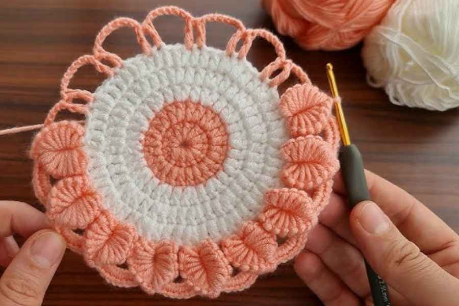 Awesome! Super beautiful Motif Crochet Model