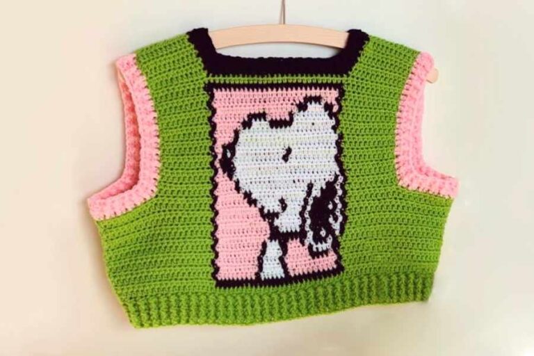 How to Crochet a Snoopy Sweater Top