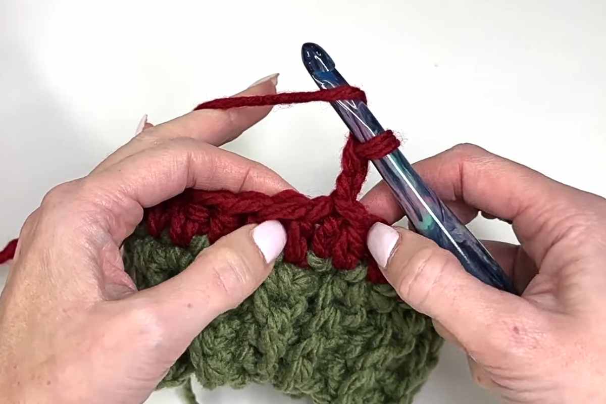 Super Cute! Bulky & Quick Elf Hat Crochet Pattern