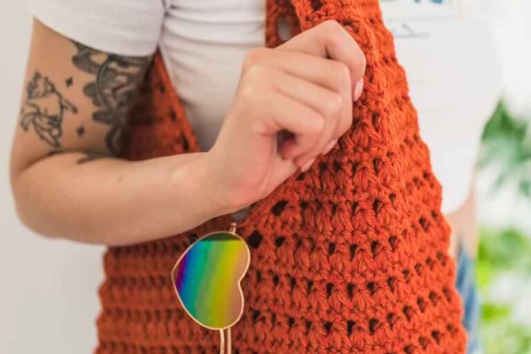 BEGINNER TUTORIAL! How to Crochet a Bag