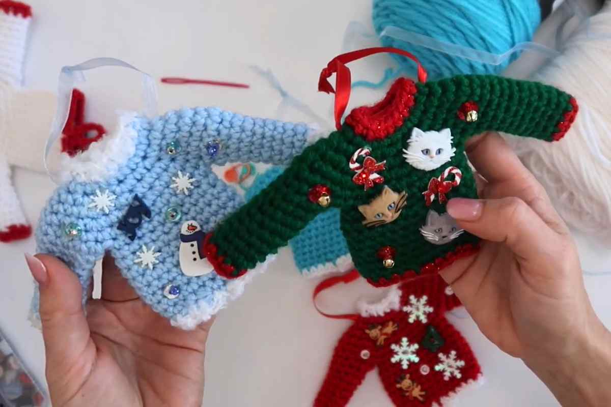 Super Easy! Crochet Sweater Giftcard Holder