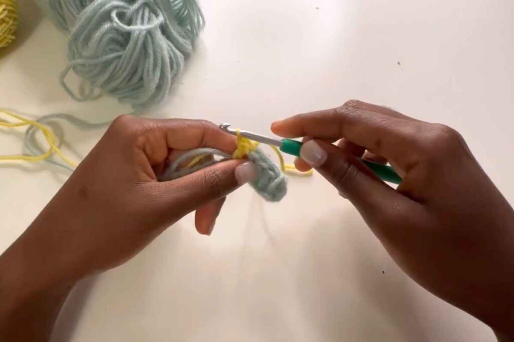 How To Crochet Checkered Squares Tutorial