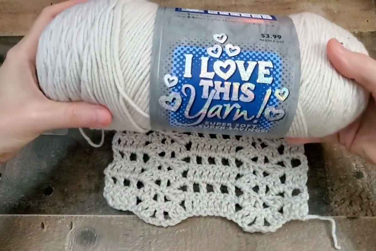 EASY 2 ROW REPEAT! Great For No Frills Crochet Blankets