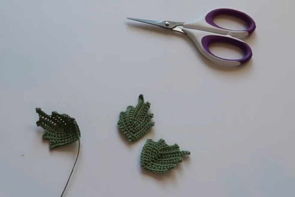 How to Crochet a Simple Leaf in No Time