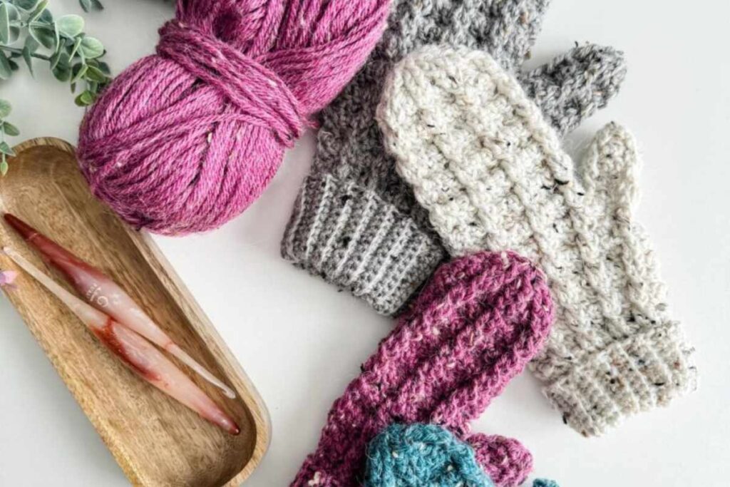 How to Crochet Winter Wonder Mittens