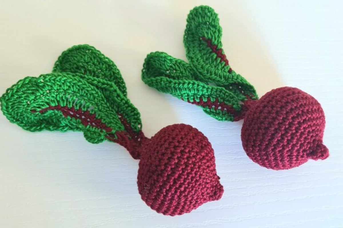 Create Cute Crochet Beetroot for Fall Decor
