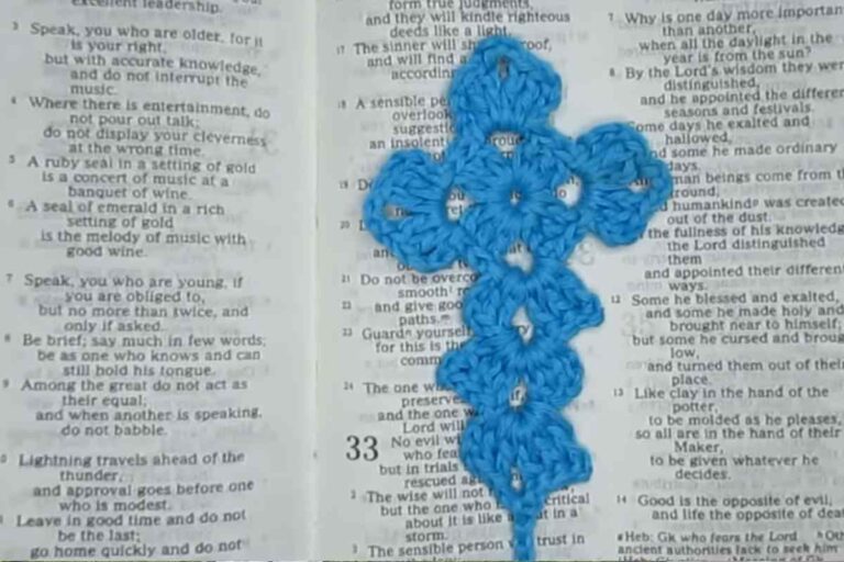 How to Crochet a Cross Bookmark: Easy and Elegant DIY Project