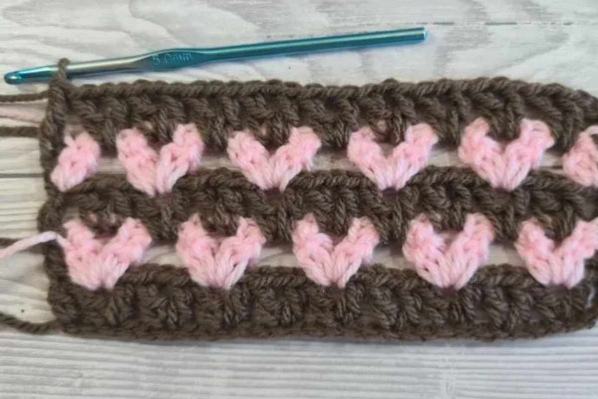 Learn to Crochet the Offset Hearts Stitch Pattern