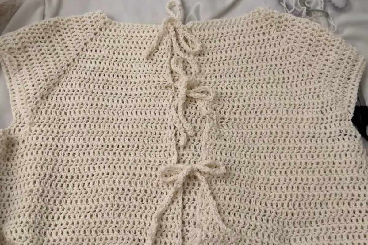 Beginner-Friendly Crochet Raglan Top