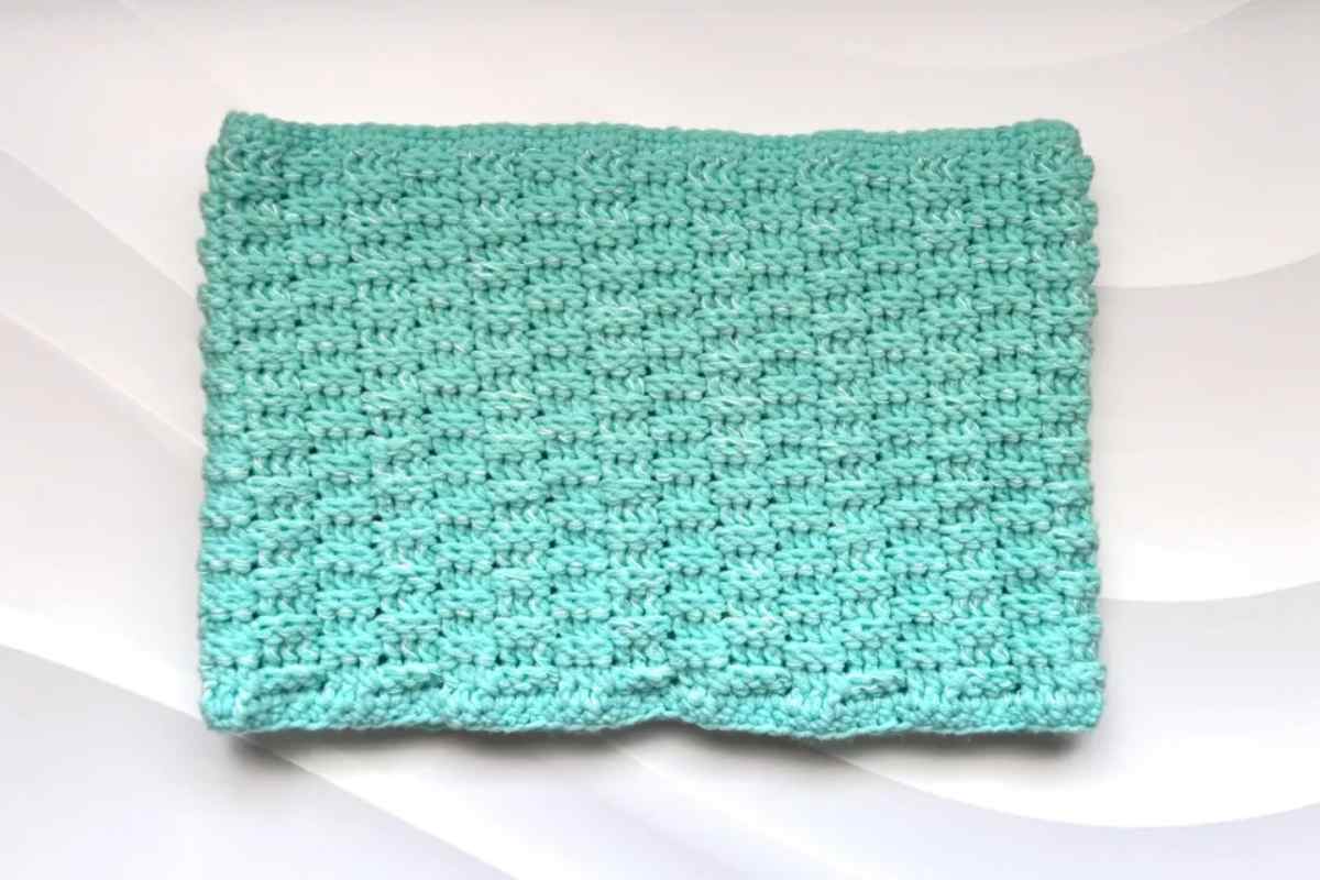 Glow in the Dark Cowl Tutorial: Basketweave Crochet Cowl Free Pattern