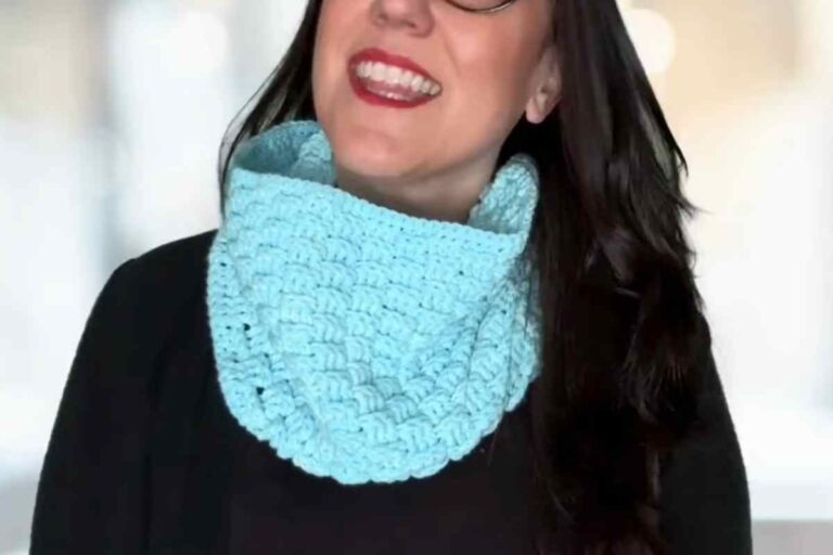Glow in the Dark Cowl Tutorial: Basketweave Crochet Cowl Free Pattern