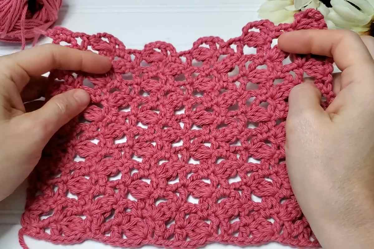 Gorgeous Floral Lacy Crochet Stitch: Easy 1-Row Pattern!