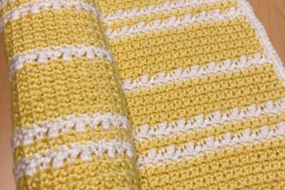 Textured Crochet Blanket for Babies: Mesh & Berry Stitch