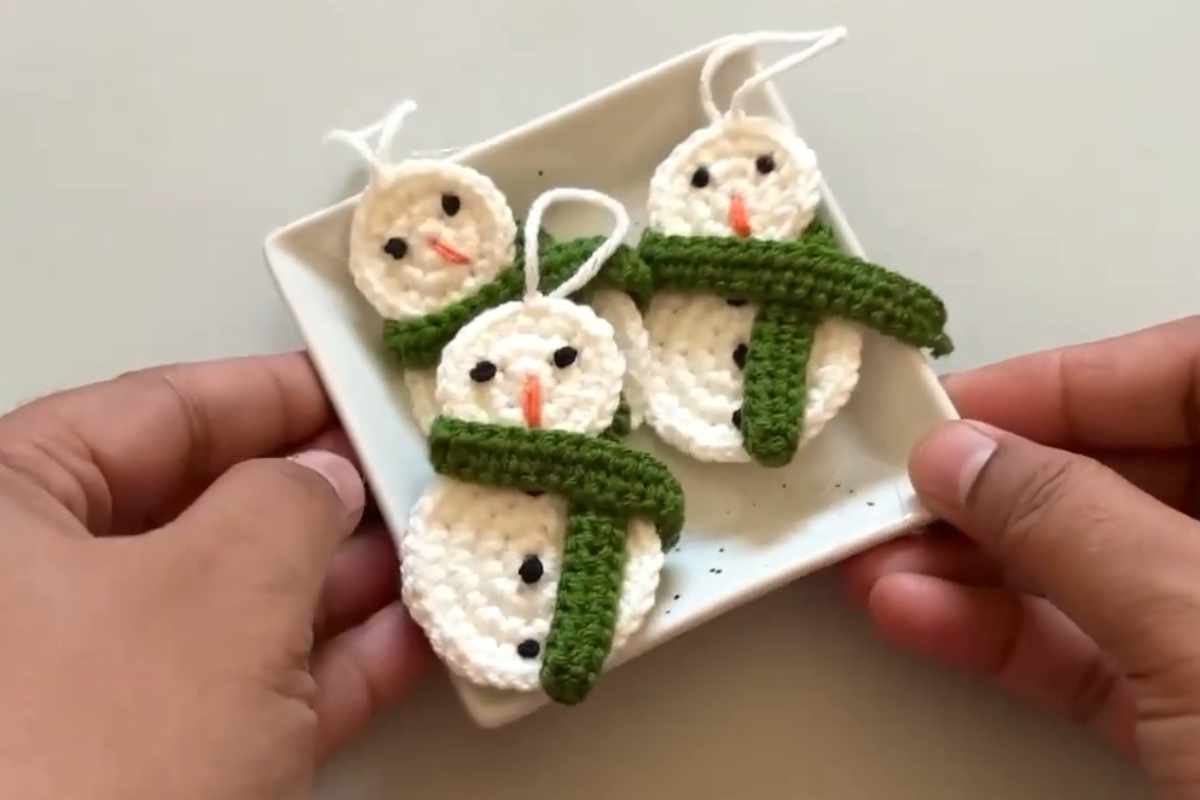 Cute Crochet Snowman: A Beginner-Friendly Xmas Ornament