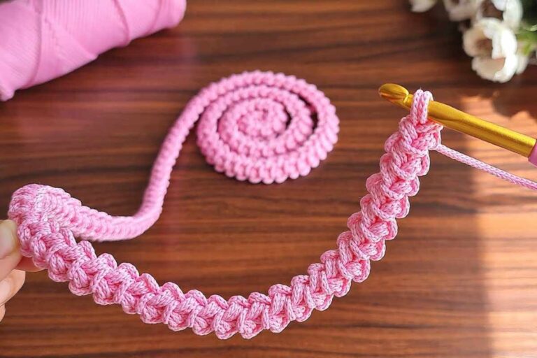 Customize Your Purse with a Crochet Bag Handle