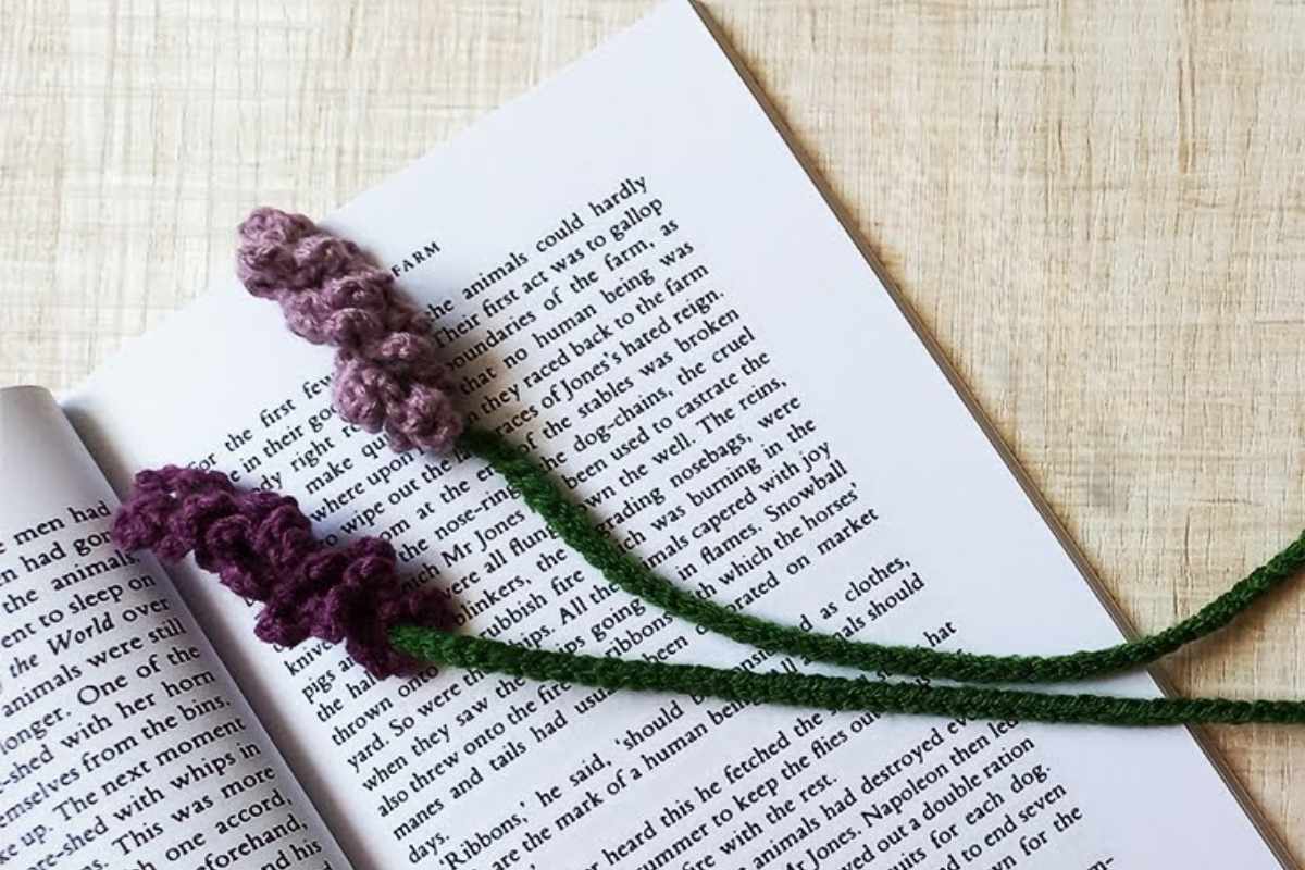 Lavender Flower Crochet Bookmark (Cute & Easy Tutorial)