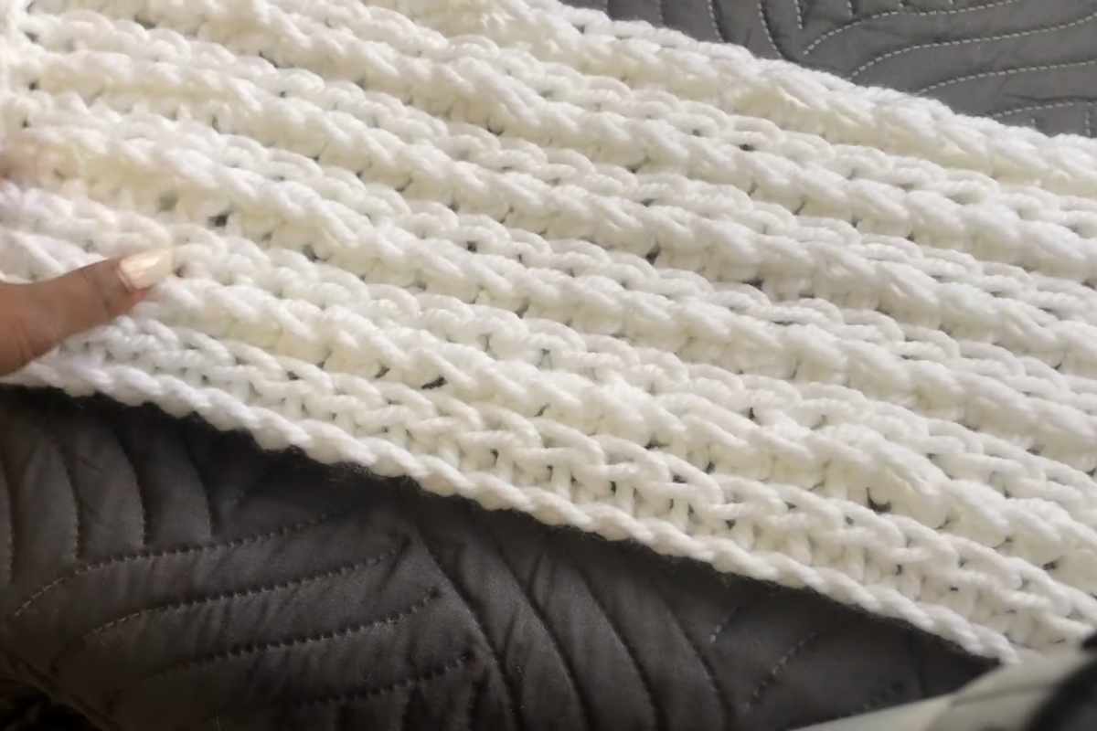 Crochet Ribbed Scarf - Free and Stylish Pattern for Beginners