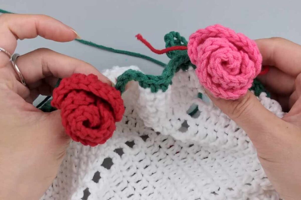 How to Crochet the Rose Bouquet Blanket