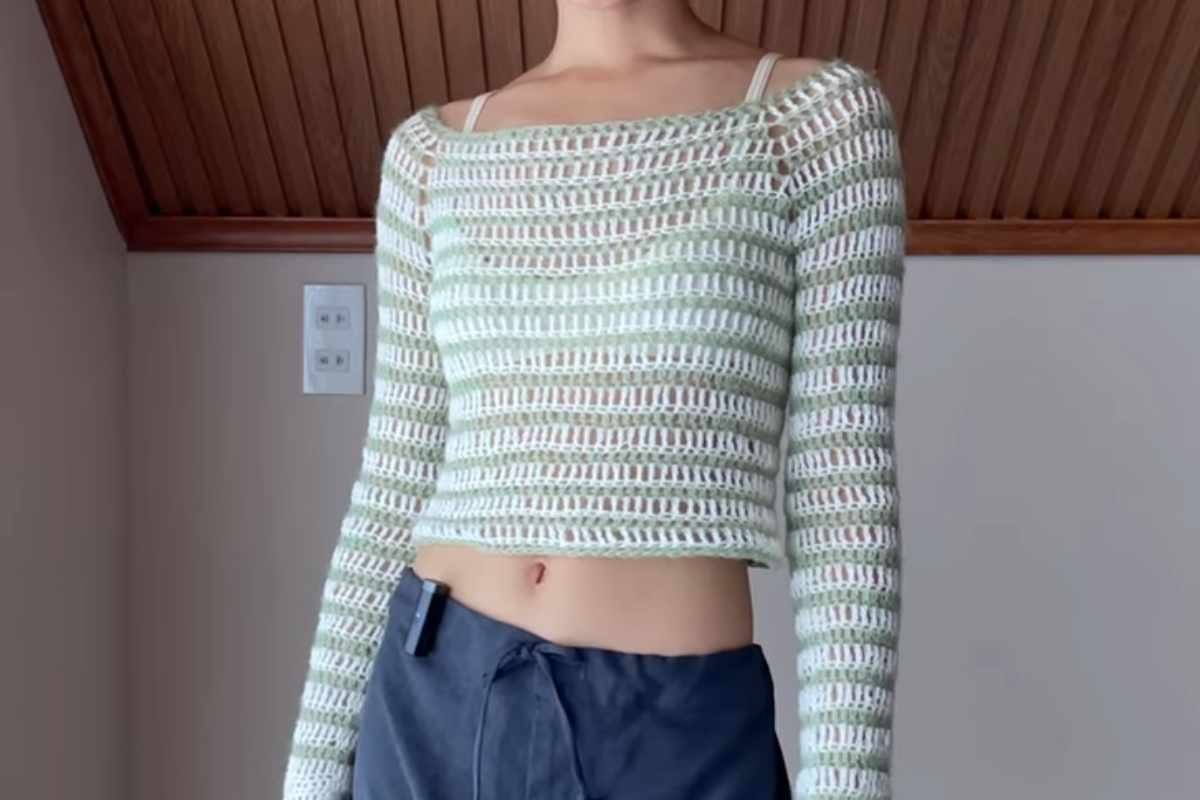 Make a Stylish Trumpet Sweater with This Easy Crochet Pattern