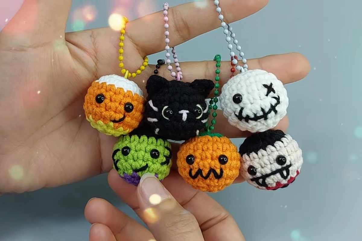 Spooky-Cute Mini Crochet Keychains for Halloween