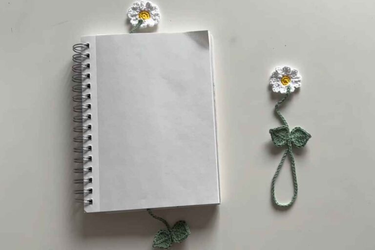 DIY Crochet Daisy Bookmark: Perfect for Book Lovers