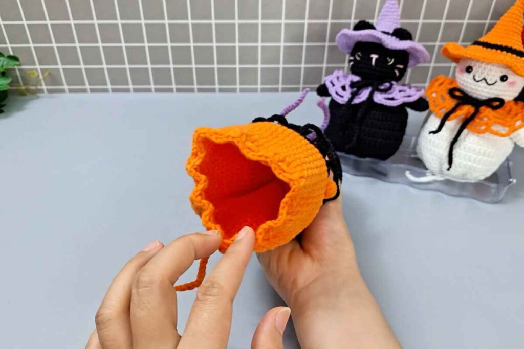 Halloween Fun with Crochet: Make Pumpkin, Cat, and Ghost Treat Bags