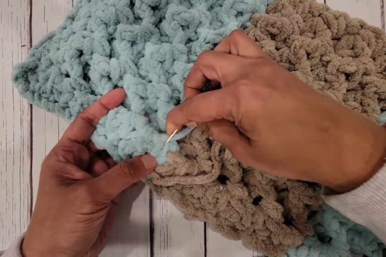 Easy One-Row Repeat Crochet Blanket for Beginners