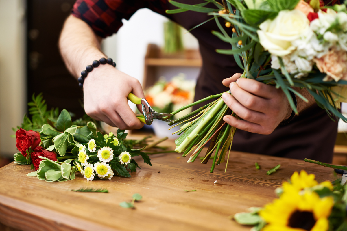 Simple Ways to Make Flowers Last Longer