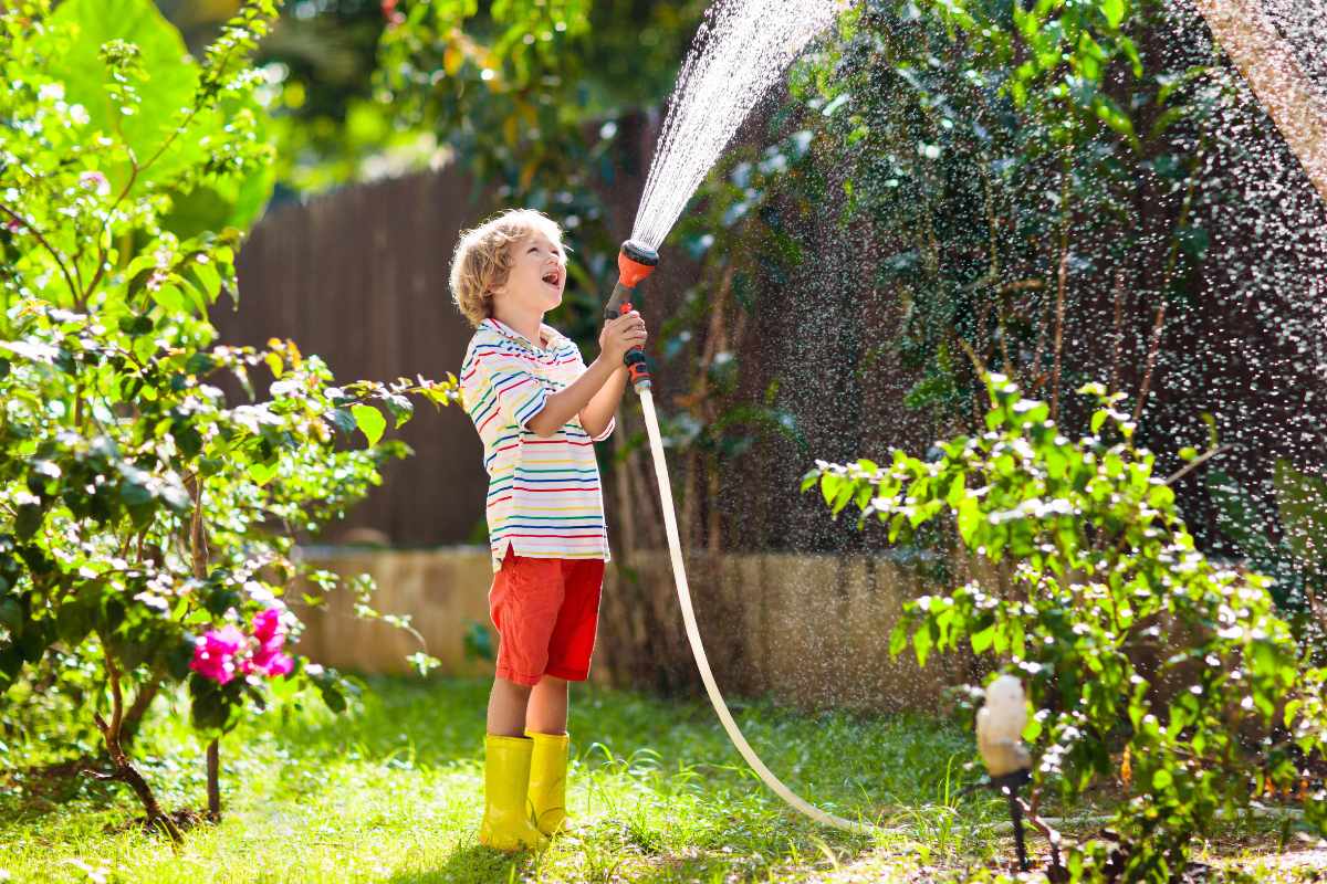 6 Mistakes You're Making When Watering Your Flowers