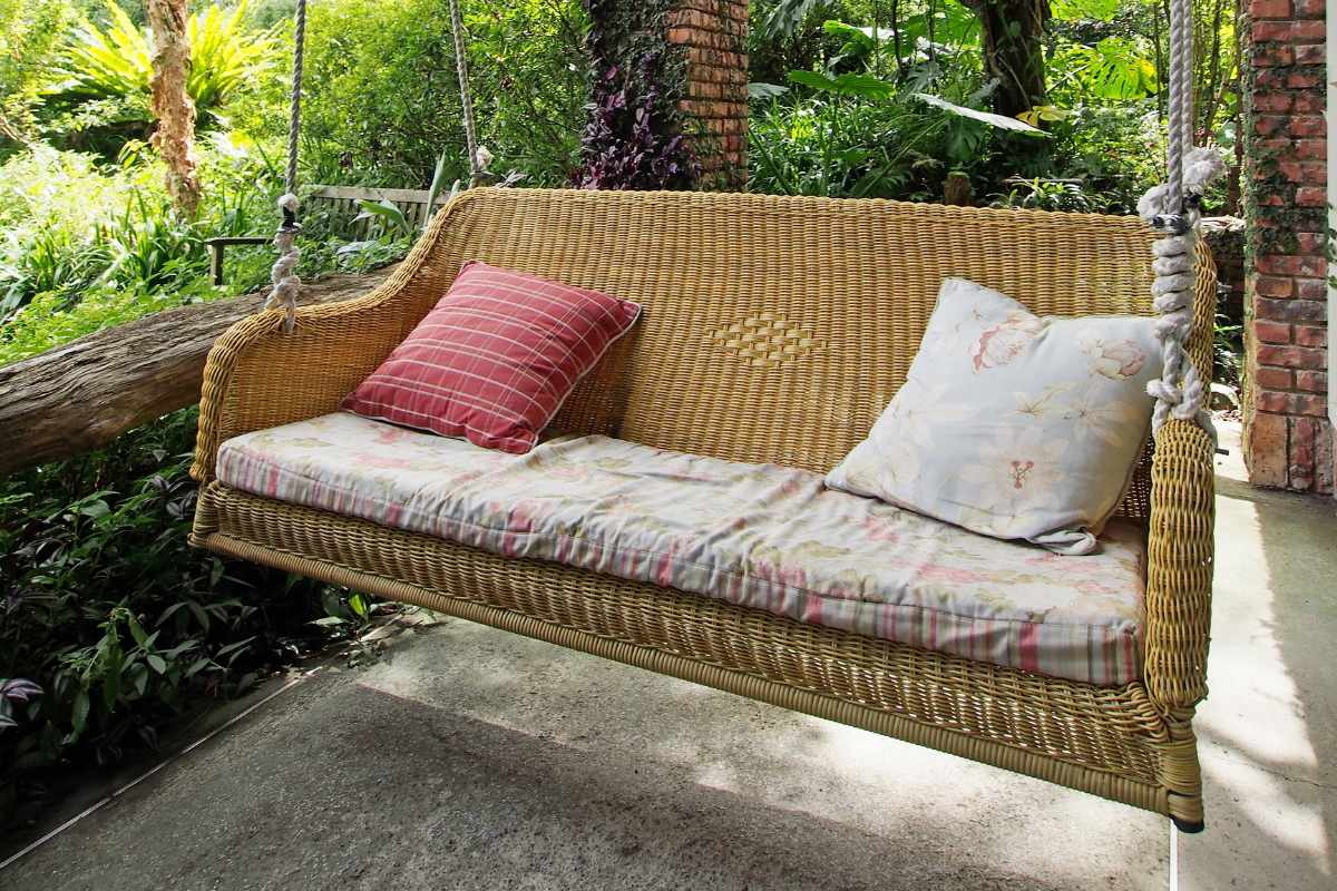 Creative Backyard Swing Ideas to Transform Your Space