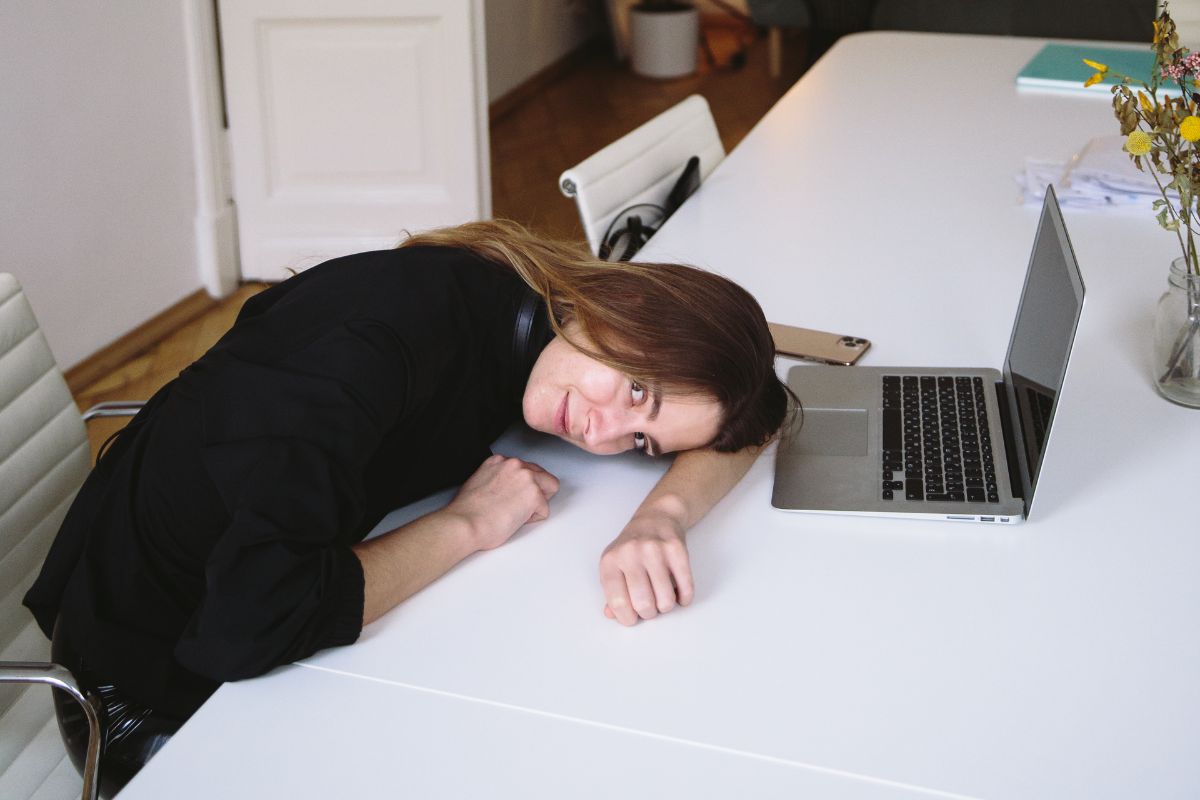 6 Tips for Creating an Efficient and Ergonomic Home Office