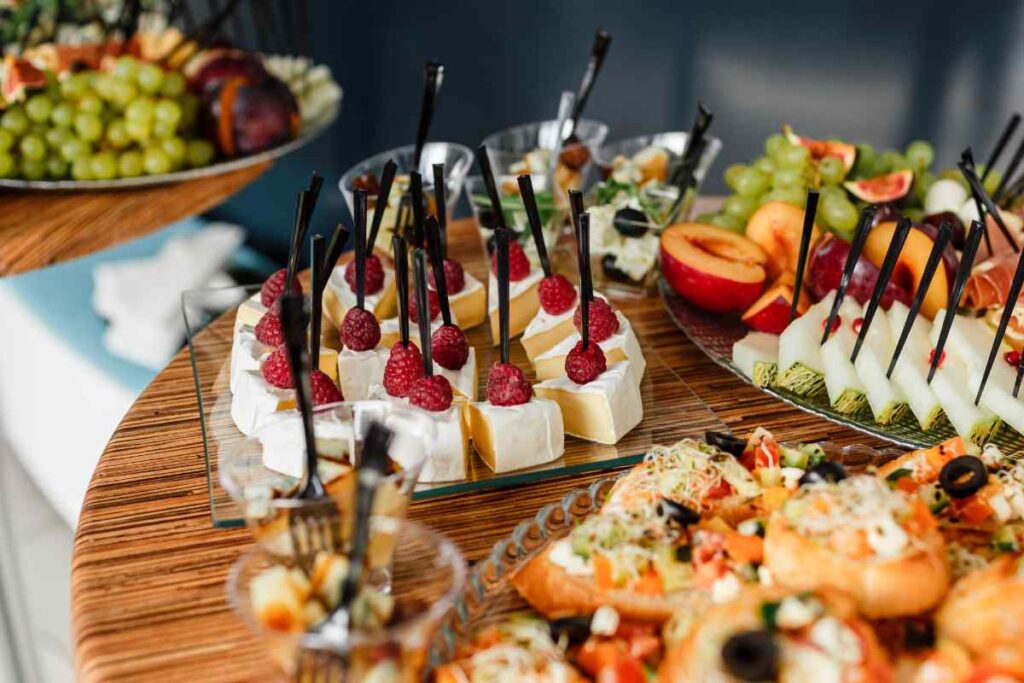 Determine How Much Food Per Person Is Enough at a Party