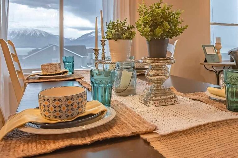 Learn to Use Table Runners