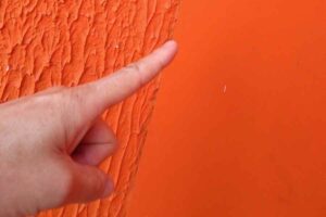 How to Texture a Wall With a Roller