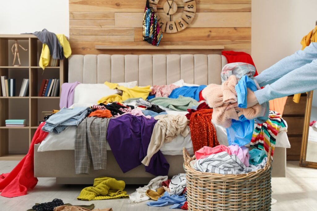 How to Organize Your Room in an HOUR!