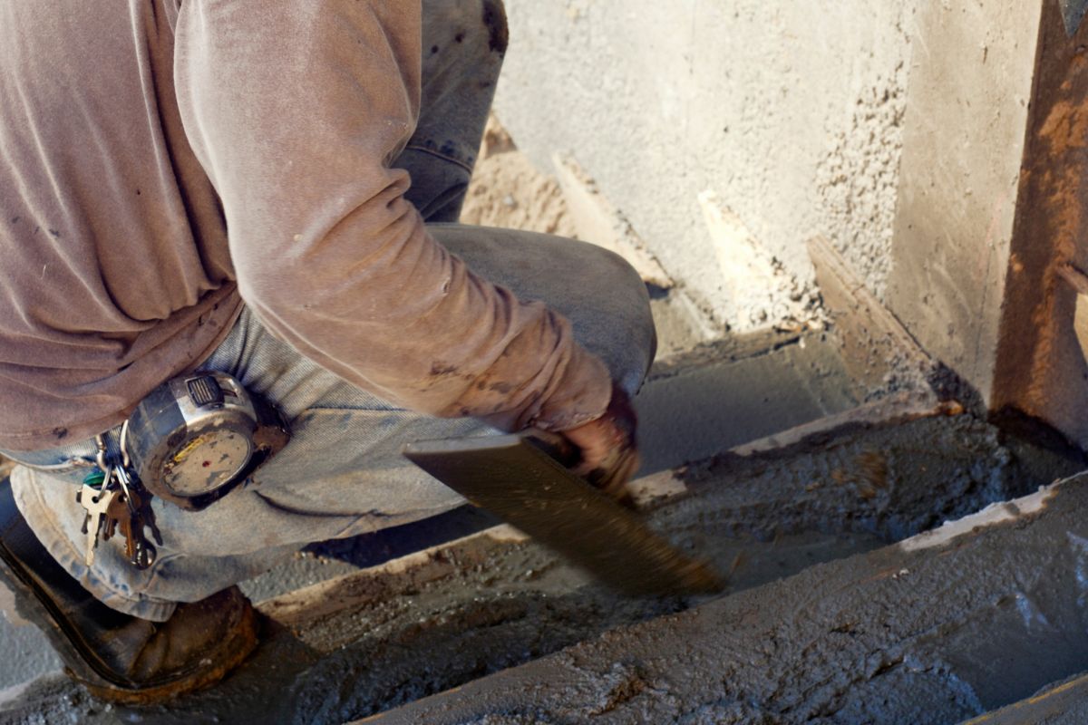 Tips to Repair Concrete Steps