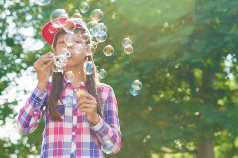 6 Awesome Games for a Bubble Themed Party