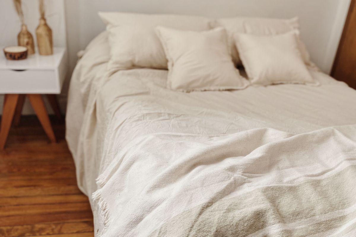 Does Thread Count Matter? The Best Guide to Buying Sheets