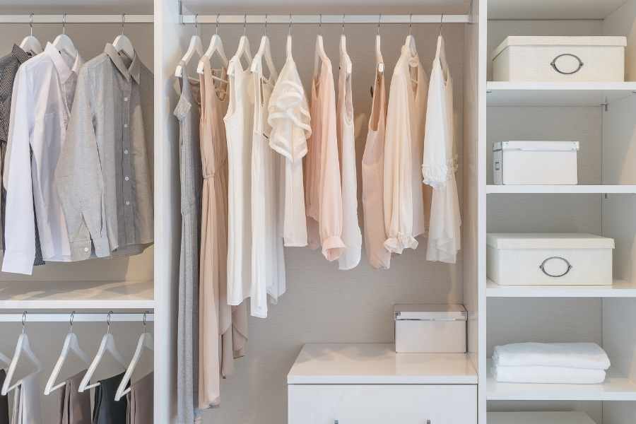 3 Organizational Steps to Achieve a Minimal Closet