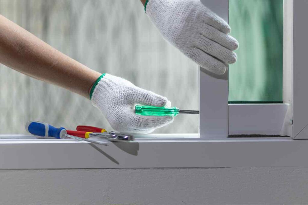 How to Fix Cracked Glass