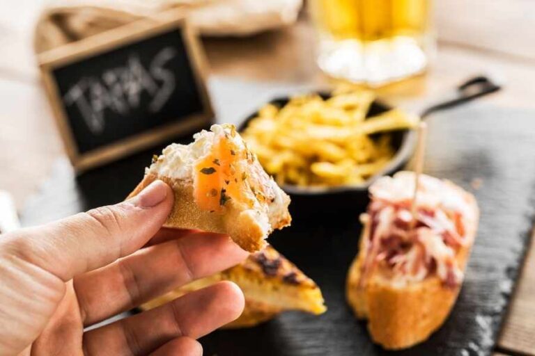 Discover How to Throw An Amazing Tapas Party
