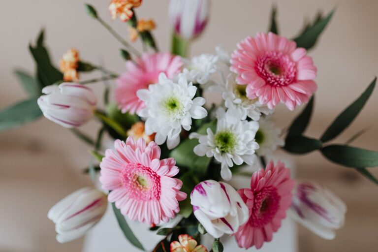 The Best Ways to Keep Your Flowers Fresh