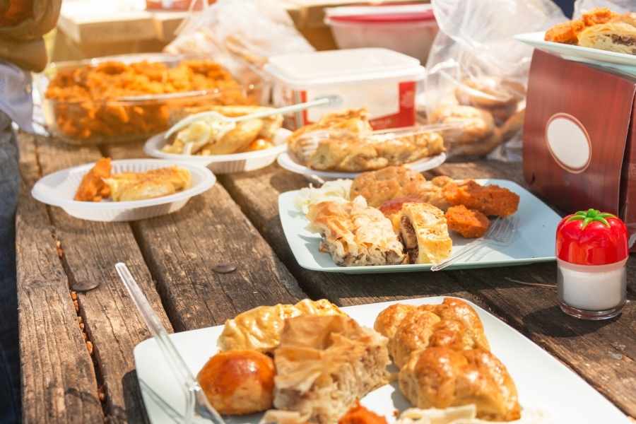 Secrets for Keeping Cold Food Fresh All Day Long in Outdoors